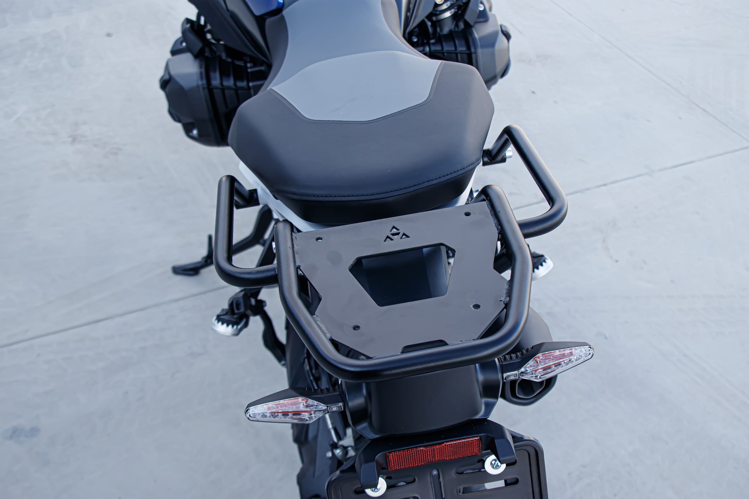 BUMOT DEFENDER EVO REAR RACK & TOP BOX & MOUNT FOR BMW R1300GS - Bumot UK